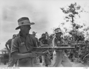 AUSTEN Submachine Gun – The Armourers Bench