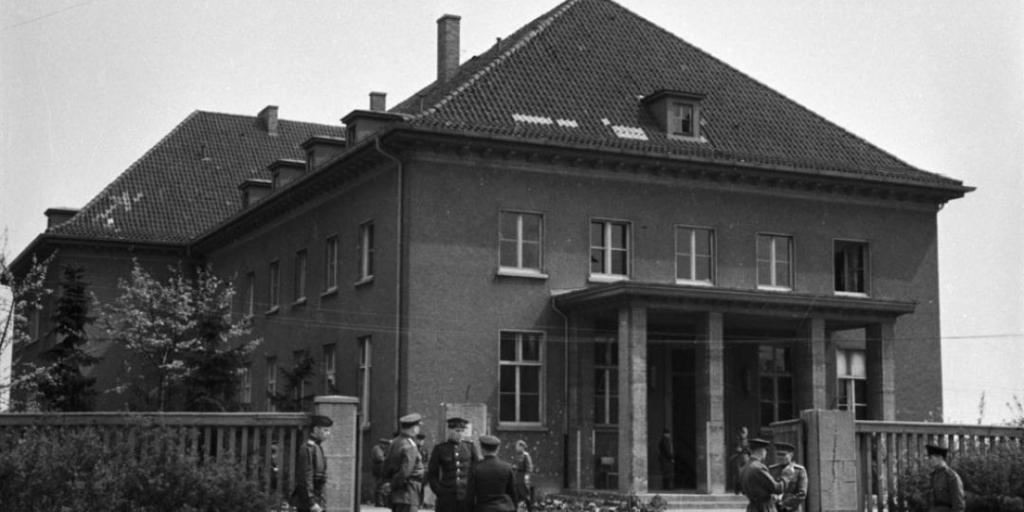 The Room The Nazis Surrendered In – The Armourers Bench