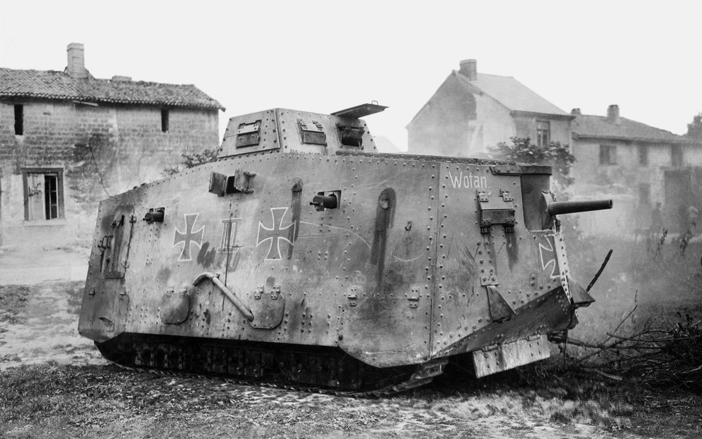 Britain’s First Anti-Tank Weapon – The Armourers Bench