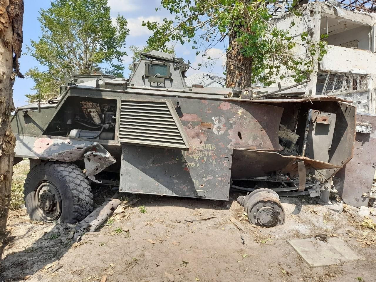 Saxon APCs in Ukraine – The Armourers Bench