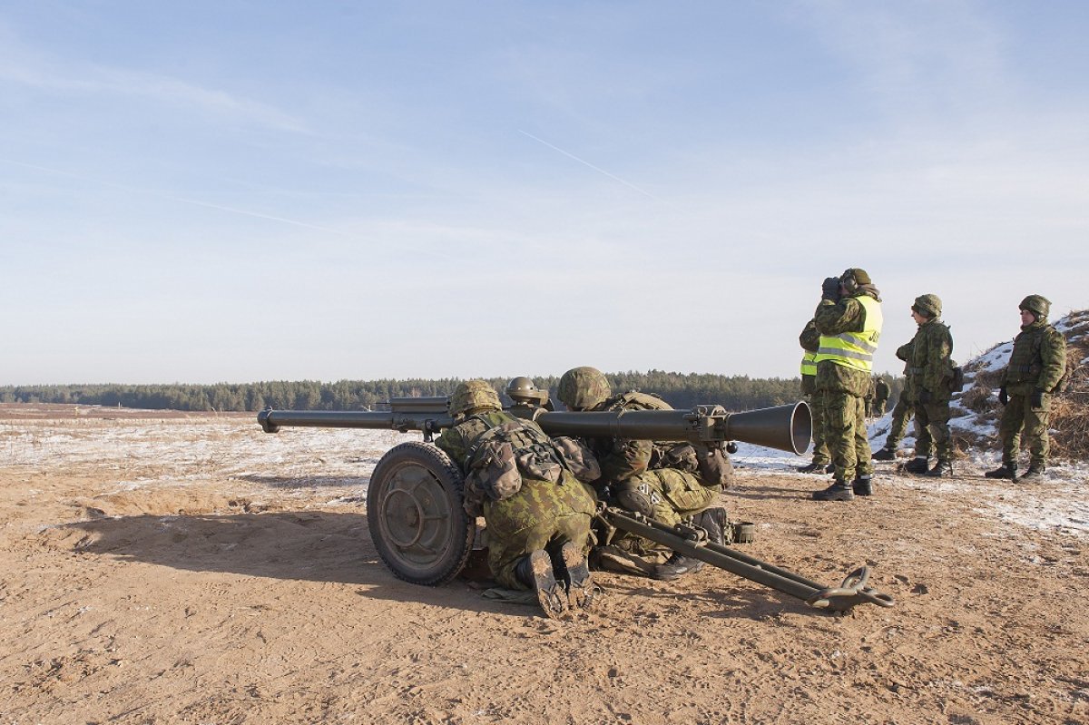 Recoilless Guns – The Armourers Bench
