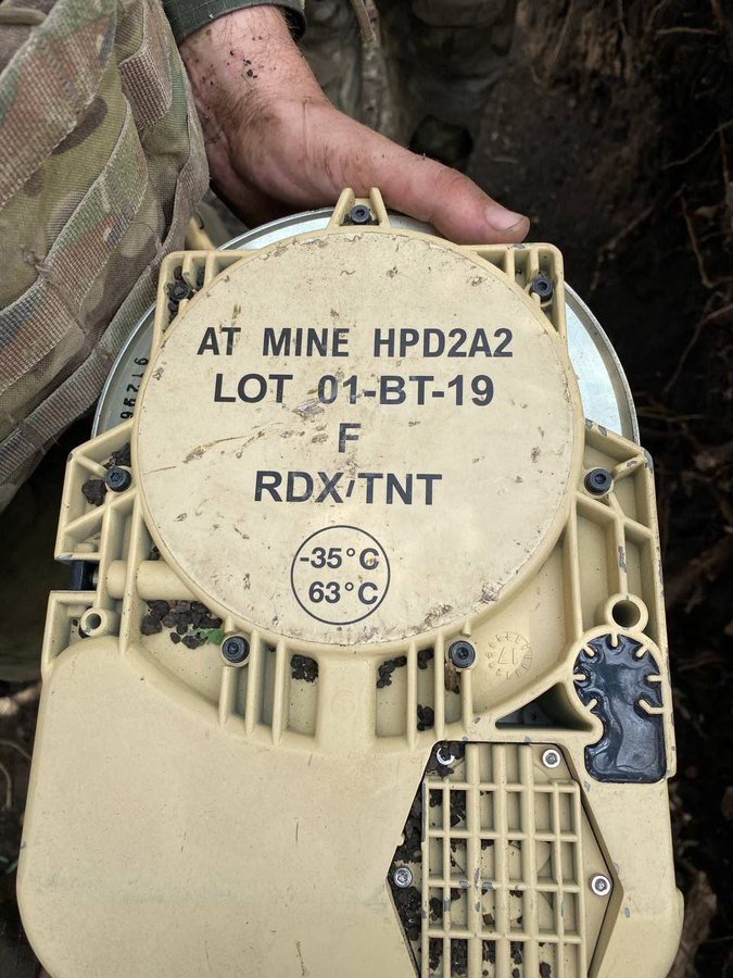 French HPD2A2 Mines in Ukraine – The Armourers Bench