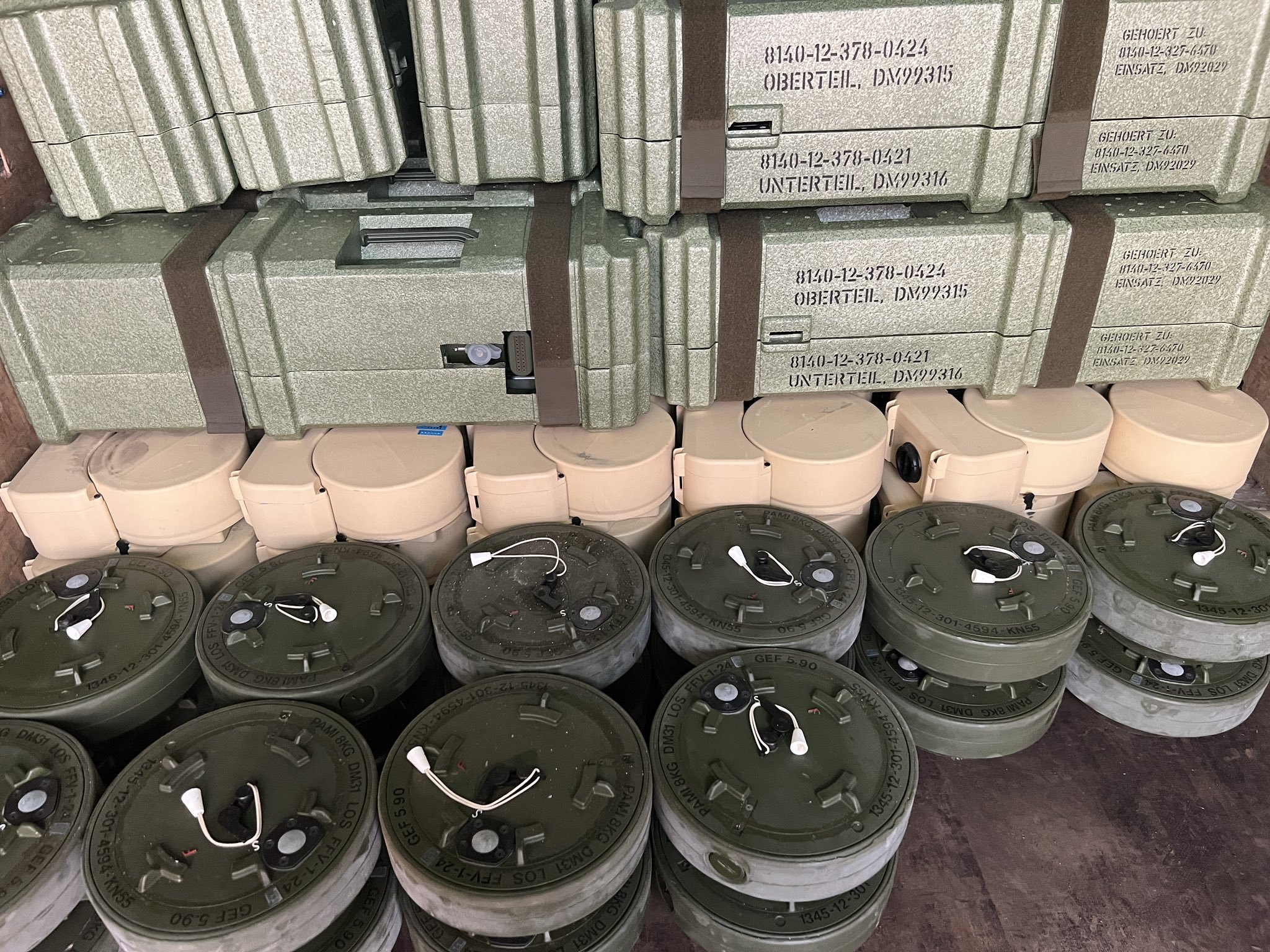 French HPD2A2 Mines in Ukraine – The Armourers Bench