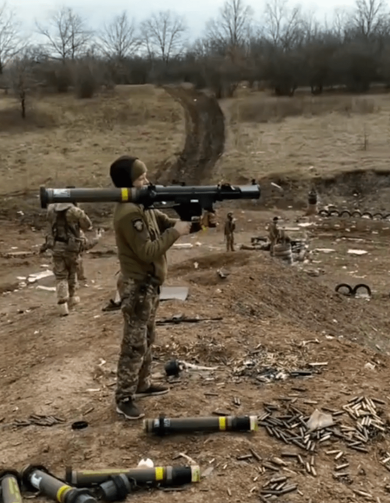Mk153 SMAW In Ukraine – The Armourers Bench