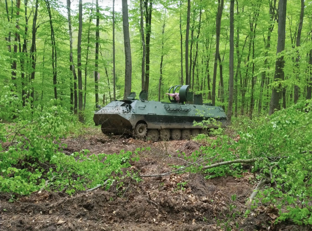 Russia & Ukraine’s Adapted MT-LBs – The Armourers Bench