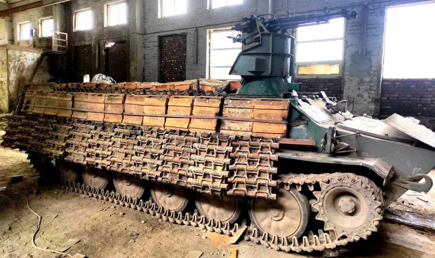 Russia & Ukraine’s Adapted MT-LBs – The Armourers Bench