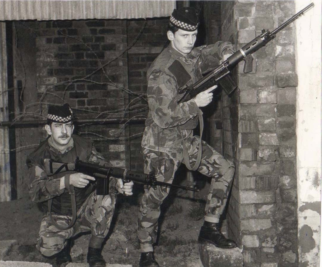 Gulf War Homemade SA80 / L85A1 Front Grip – The Armourers Bench