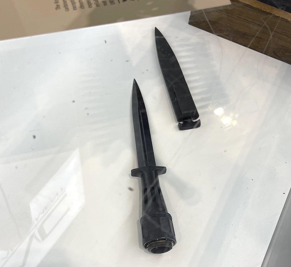 L403A1 – The Armourers Bench