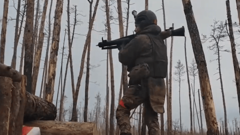 Russia’s Rare RPG-16 in Ukraine – The Armourers Bench