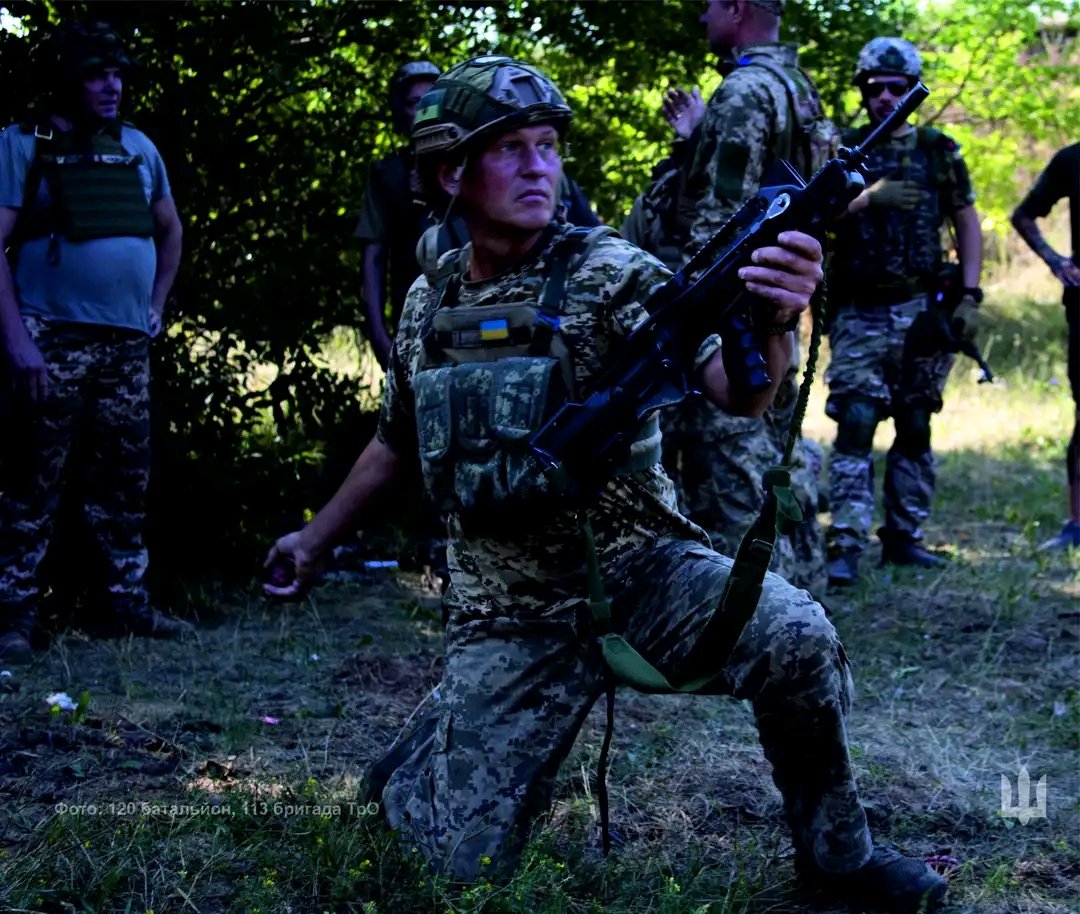 FAMAS In Ukraine – The Armourers Bench