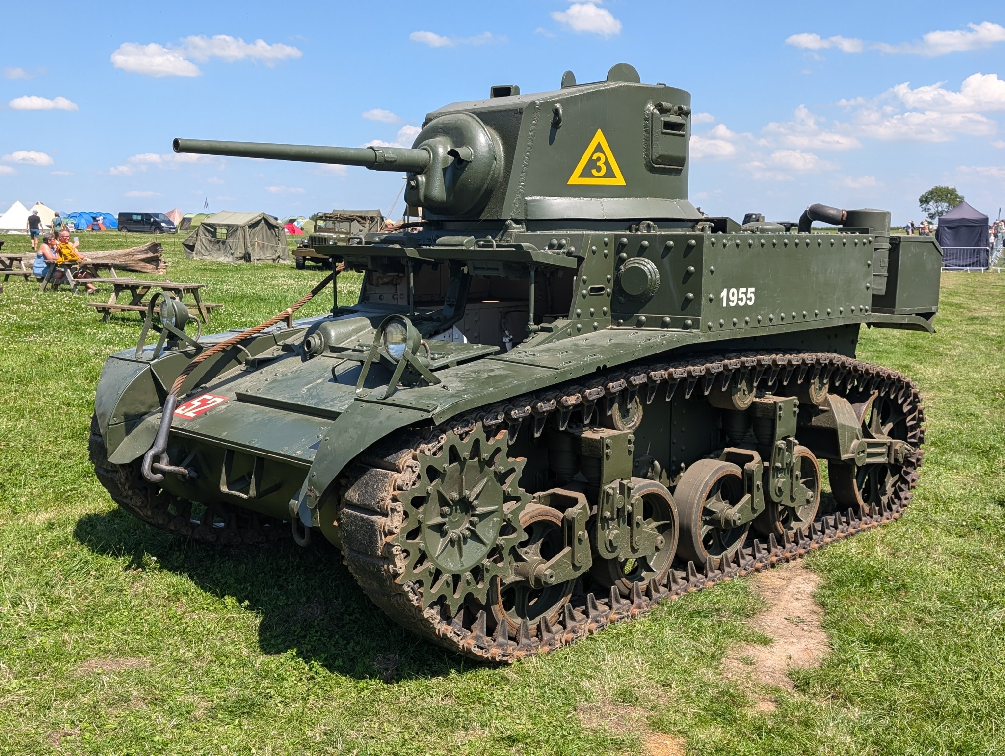 Walk Around: M3 Stuart Tank – The Armourers Bench