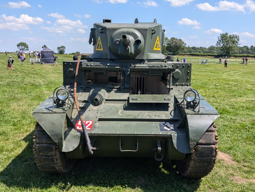 Walk Around: M3 Stuart Tank – The Armourers Bench