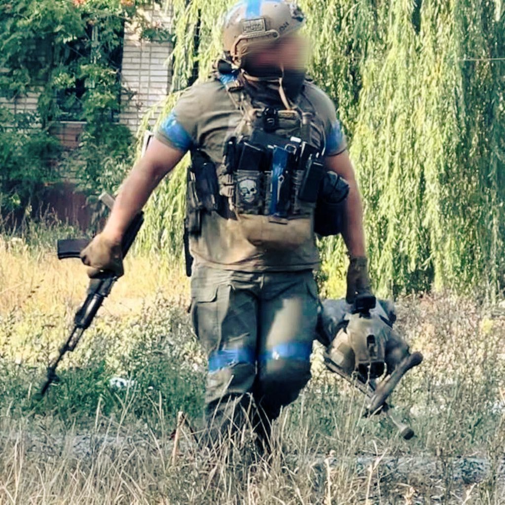 Who Let the Dogs Out: Robot Dogs in Ukraine – The Armourers Bench